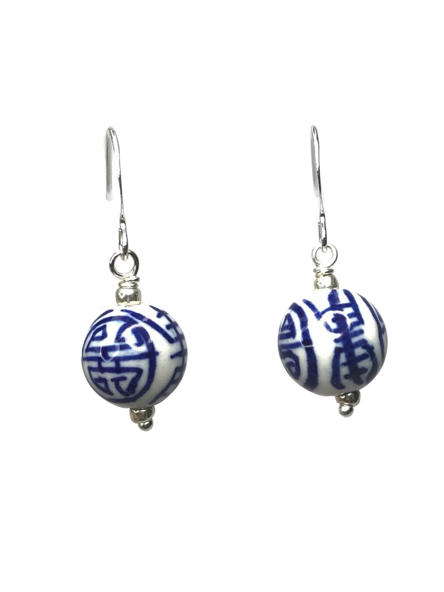 Blue & white Chinese characters – momola